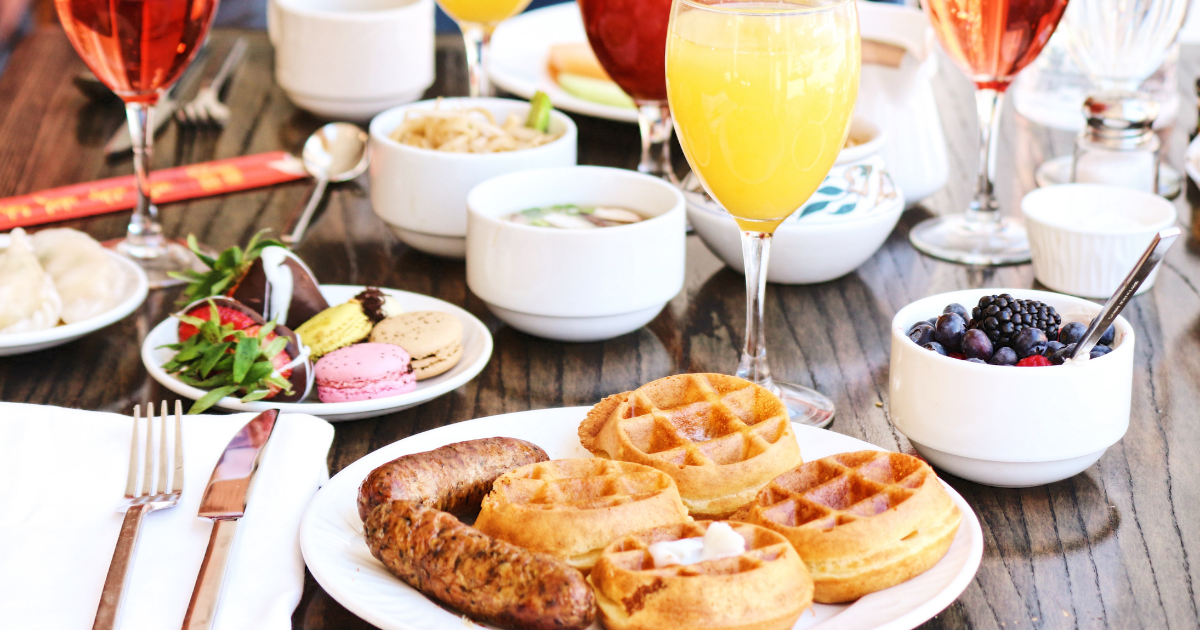 Les 2 Brunchs à faire avant le temps des fêtes ! | Montréal CityCrunch