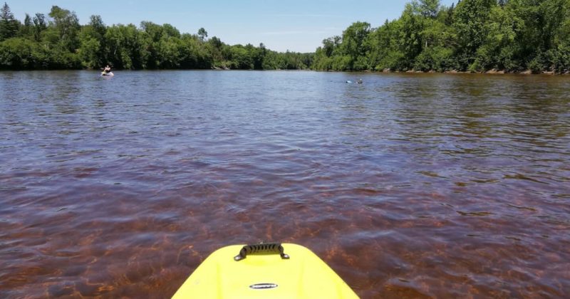 6 bonnes raisons de tester le SUP sur la Rivière Rouge | Montréal ...